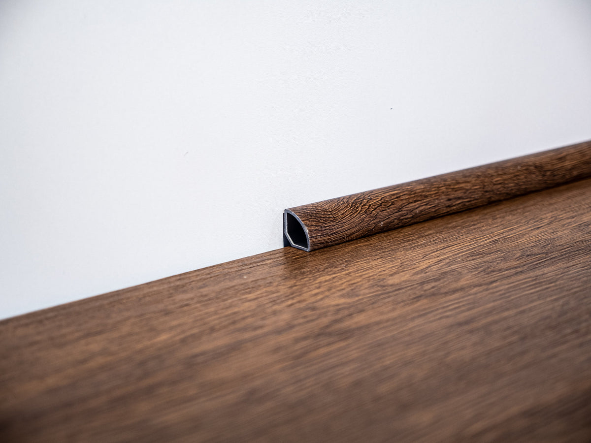 Battiscopa Basolino SGUSCIA in PVC COMFY vari colori — COMMERCIO EDILE srl